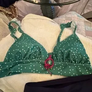 hit rewind & lillie green | Swim | Green Polka Dot Bikini Top Hit ...